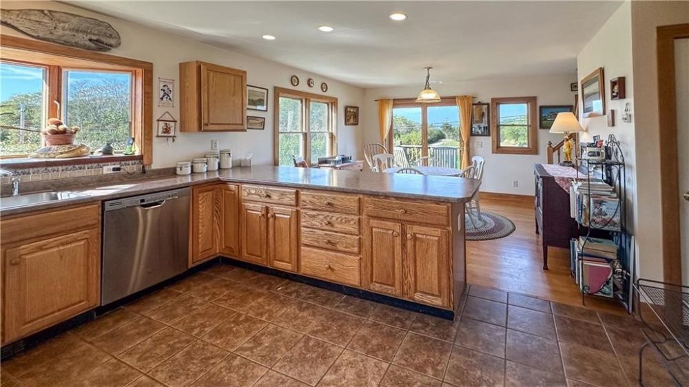 View Property | Mary Stover & Nancy Pike | Block Island Mary-Principal ...