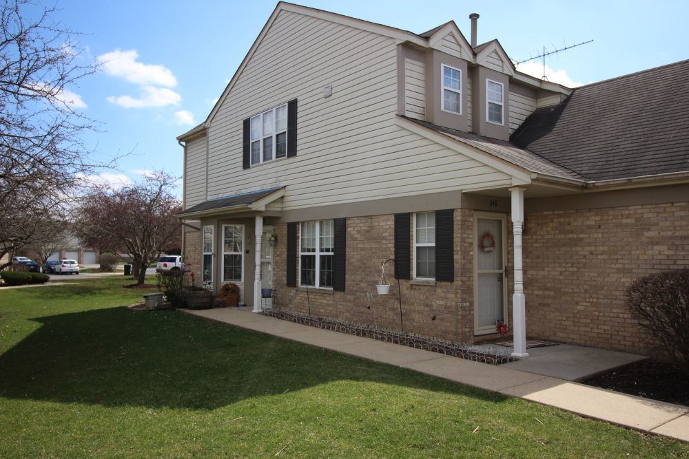 View Property 350 Crystal Ridge Drive 350, Crystal Lake, IL 60014 | Kay ...